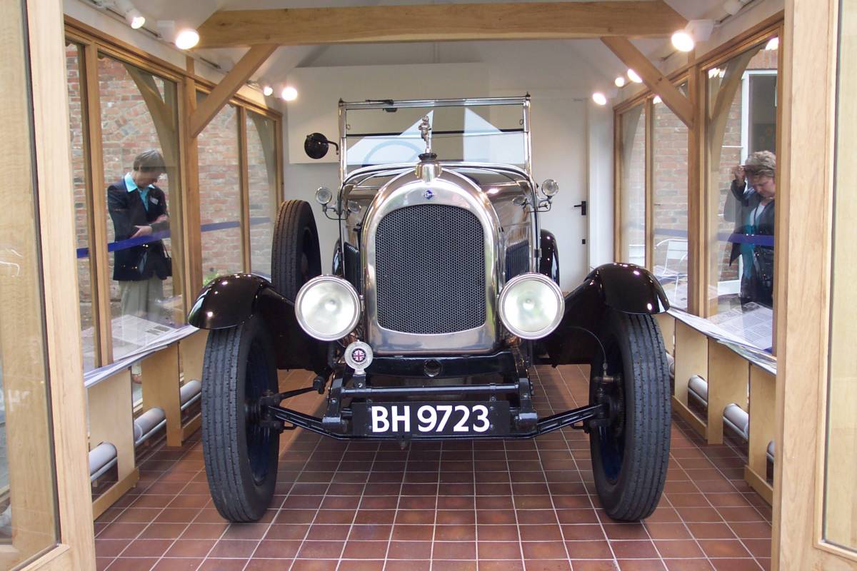 Cubittt-car - Visit Aylesbury